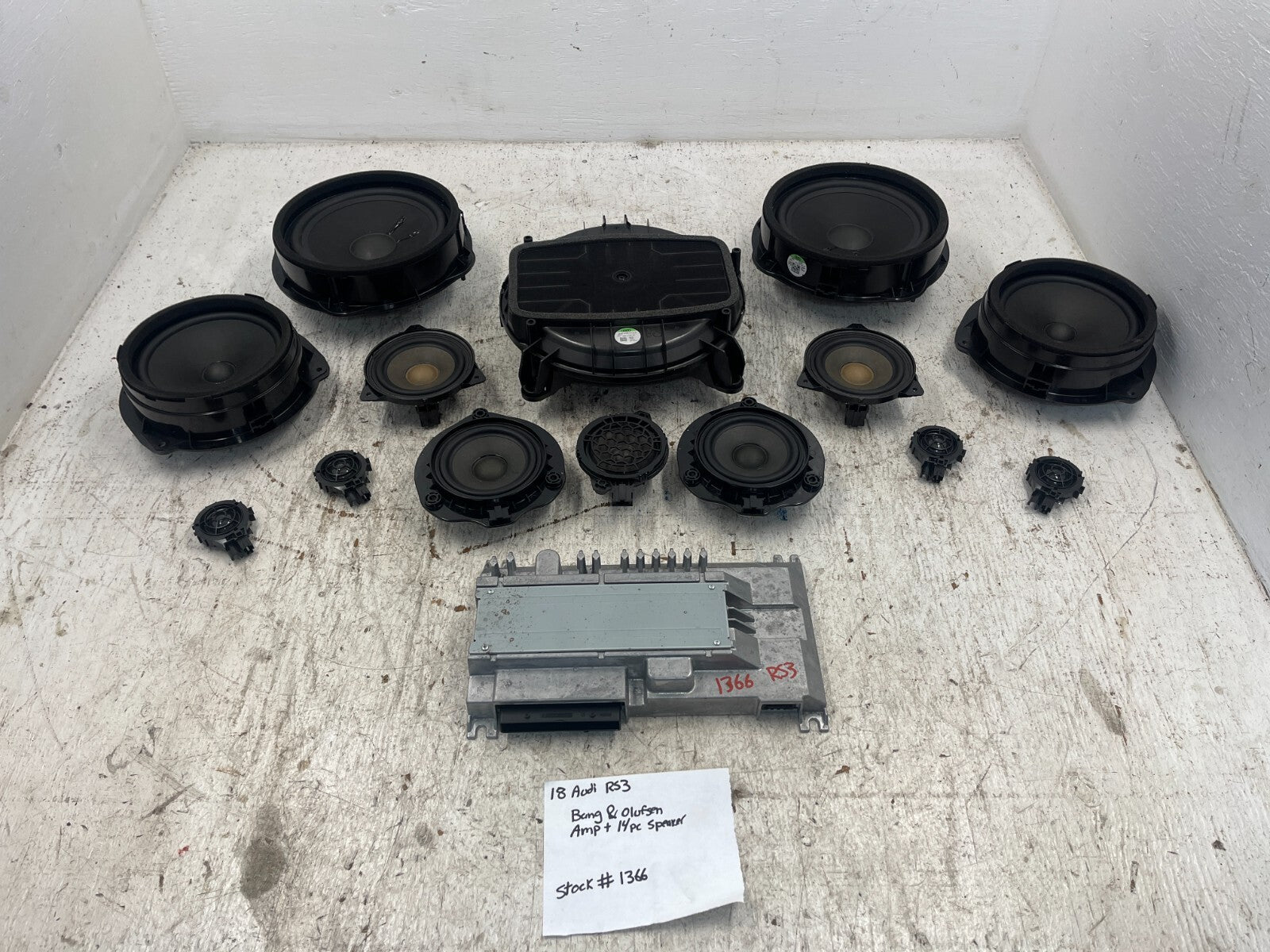 18 AUDI RS3 8V OEM BANG & OLUFSEN SPEAKER SUB AMPLIFIER SOUND SYSTEM 1 ...
